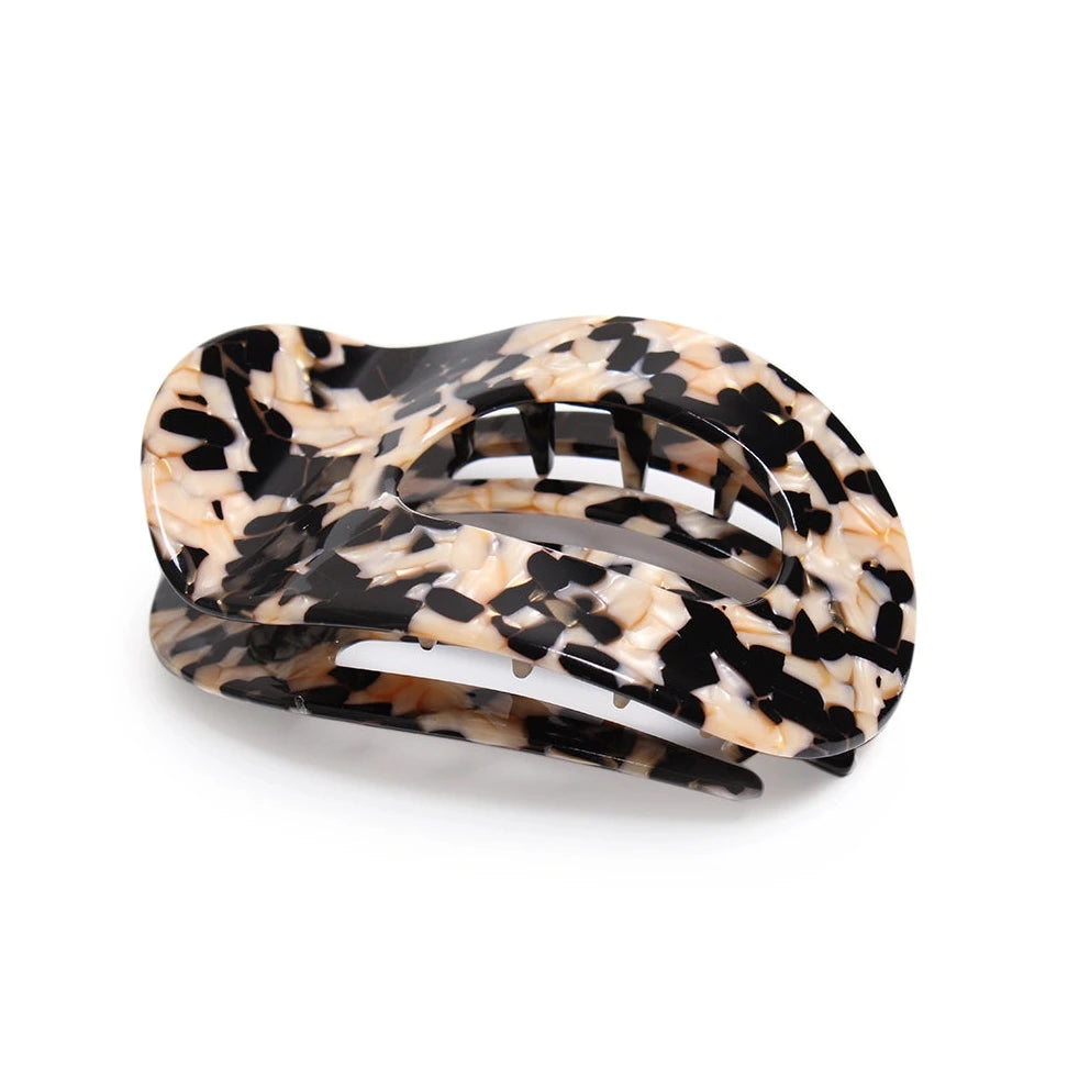 Eclipse Flat Lay Round Clip – Pepperberries